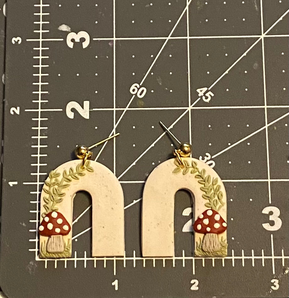 Mushroom Arches – Clayhouse Colours